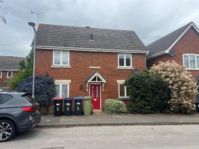 Oriel Close, Wolverton, Milton. 3 bed detached house to rent £1,595 pcm £368 pw