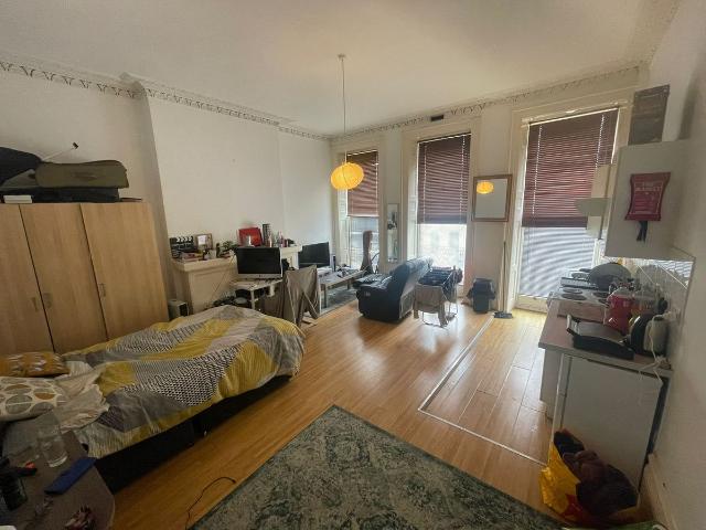 Oriental Place, Brighton BN1, 1 bed property to rent, £875 pcm | PrimeLocation