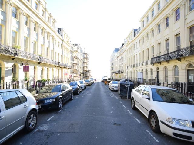 Oriental Place, Brighton BN1, Studio to rent, £1,150 pcm | PrimeLocation