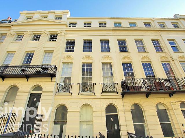 Oriental Place, Brighton BN1, Studio to rent, £775 pcm | PrimeLocation