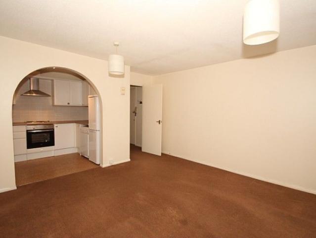 Oriental Road, Woking