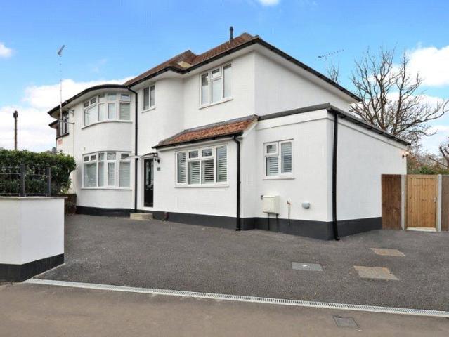 Oriental Road, Woking, Surrey GU22, Room to rent, £1,050 pcm | PrimeLocation