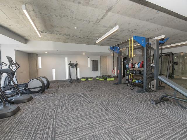 Orion Apartments 3 Bedroom Apartment for Rent at 255 9th Ave, Oakland, CA 94606 Produce and Waterfront