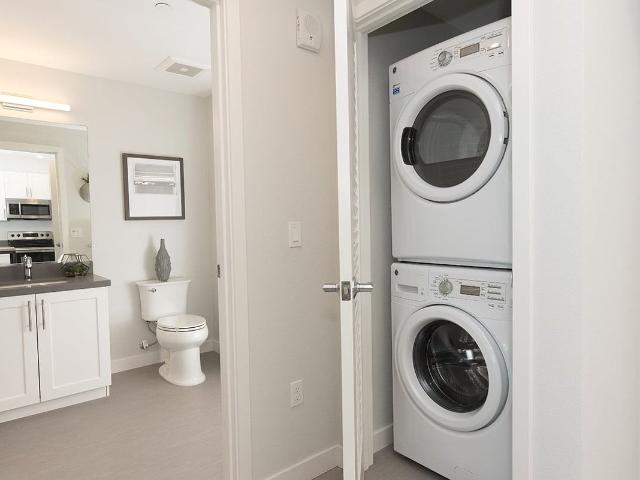 Orion Apartments 3 Bedroom Apartment for Rent at 255 9th Ave, Oakland, CA 94606 Produce and Waterfront