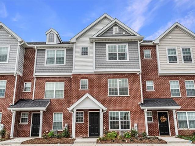 Orland Ridge Towns and Villas One Bed w/ Den Ranch