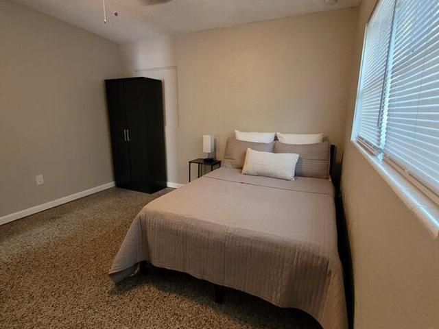 Orlando House close to the Highway & Public Transportation