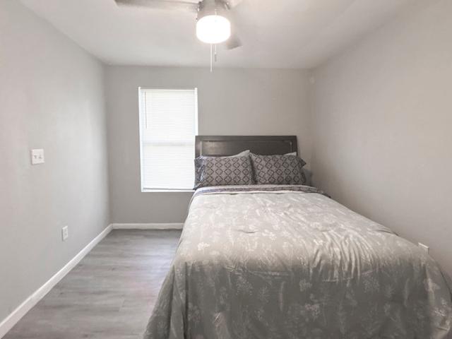 Orlando House with Dining area. Modern & newly renovated