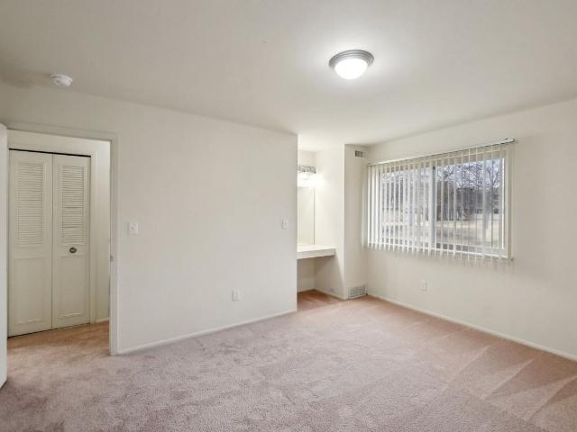 Orleans Place Apartments 1 Bedroom Apartment for Rent at 23221 Heritage Dr, Woodhaven, MI 48183 Trenton