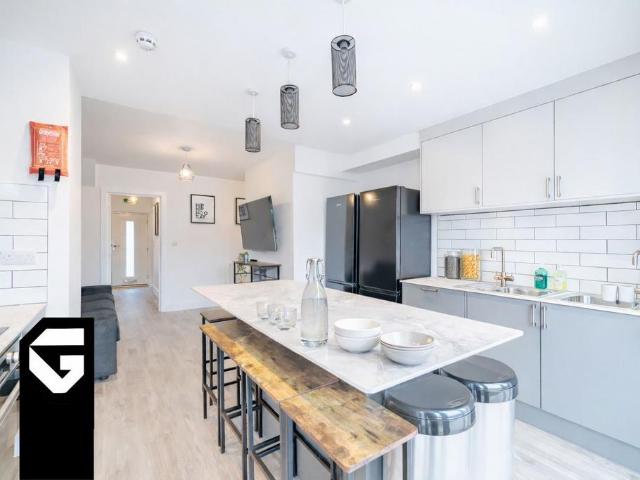 Orpen Gardens E 3 bed end of terrace house to rent £1,755 pcm £405 pw