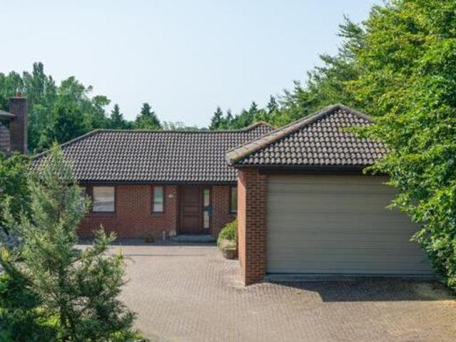 Orpins Close, Lees Road, 3 Bedroom Bungalow
