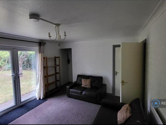 Orston Drive, Nottingham, NG8 4 bed bungalow to rent £2,349 pcm £542 pw
