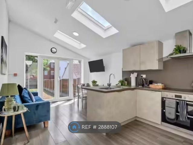 Orwell Road, Ipswich IP3, 6 bed terraced house to rent, £2,750 pcm | PrimeLocation