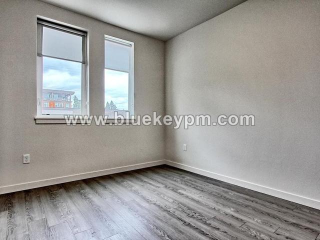 ORYA1515 1 Bedroom Apartment for Rent at 1515 N Simpson St, Portland, OR 97217 Overlook