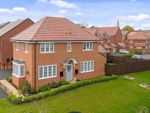 Owen Road, Ash Green, 4 Bedroom Detached