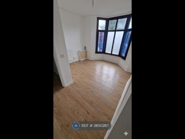 Owen Road, Wolverhampton WV3, 2 bed flat to rent, £925 pcm | PrimeLocation
