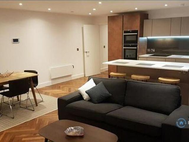 Owen Street, Manchester, 2 Bedroom Flat