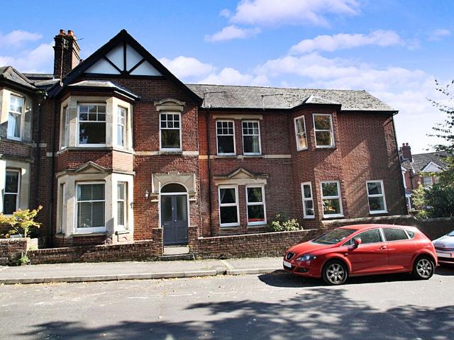 Owens Road, Owen House SO22, 2 bed flat to rent, £1,500 pcm | PrimeLocation