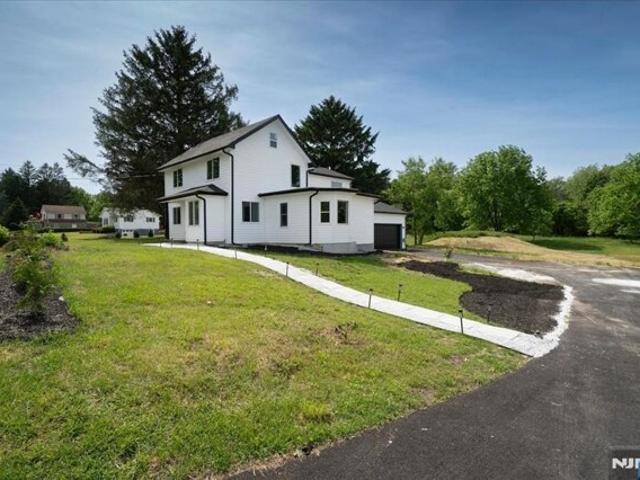 Owens Station Rd, Sussex, Home For Sale