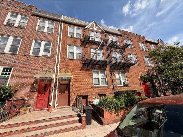 Owls Head Ct, Brooklyn, Home For Sale