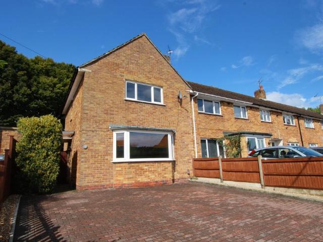 Owslebury Grove Havant UNFURNISHED 2 bed property to rent £1,375 pcm £317 pw