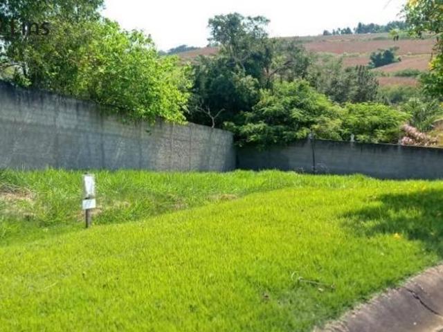 Ótima área com 410 m² a venda, em condomínio fechado, localizada em Pinhalzinho Interior de São Pau