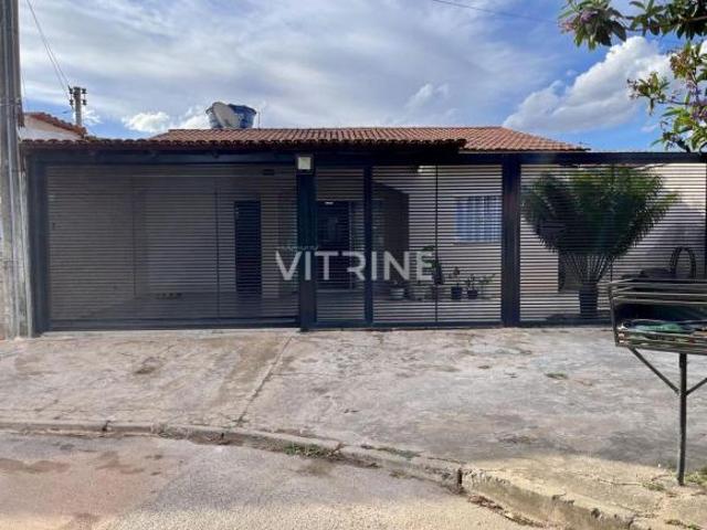 Ótima casa na QR 117 Santa Maria, casa 3 quartos e 1 suite