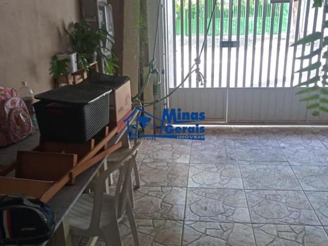 ÓTIMA CASA NO BAIRRO ALTOS DO BOSQUE ! VENDE SE !