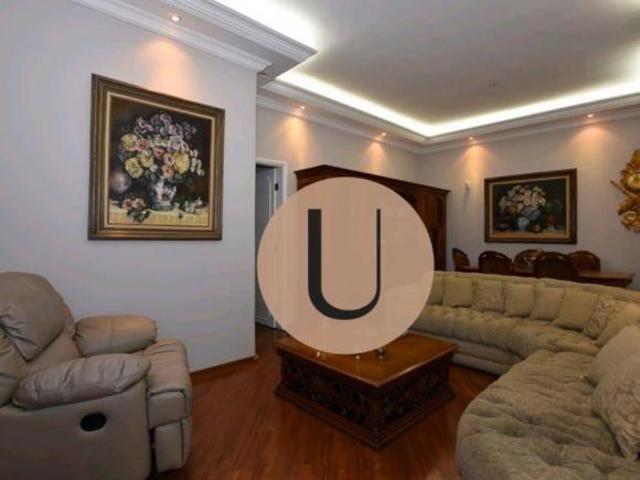 Ótima casa no Belém com 3 quartos, piscina e 6 vagas