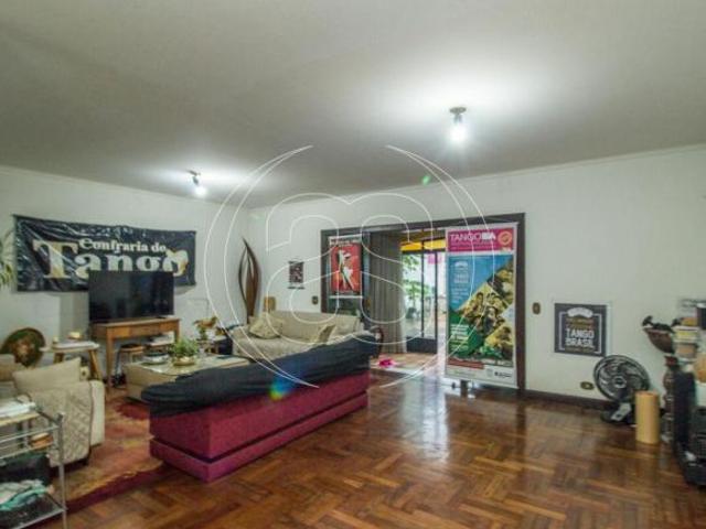 ÓTIMA CASA NO CAMPO BELO