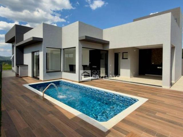 Ótima Casa no Condomínio Portal Lamis, com 3 dormitórios, sendo 1 suíte à venda, 170 m² por R$ 1.300