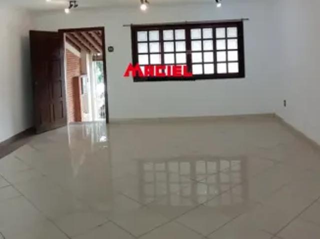 Ótima casa no Jardim da Granja com edícula a venda