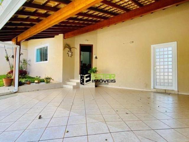 OTIMA CASA NO RETIRO DAS FONTES COM AGRADAVEL QUINTAL E VISTA PARA PEDRA GRANDE!