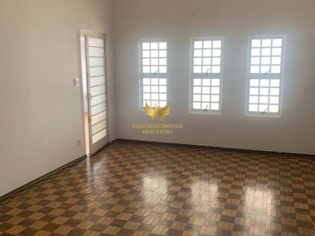 ÓTIMA CASA AV. PRESTES MAIA