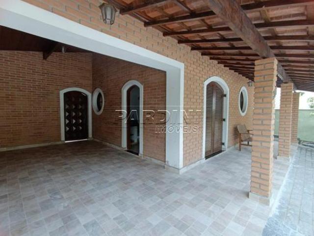 ÓTIMA CASA À VENDA EM CONDOMÍNIO NA PRAIA DAS TONINHAS EM UBATUBA!