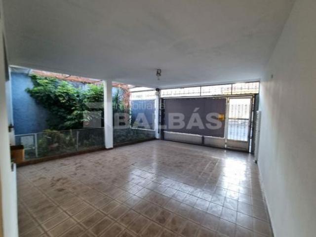 Ótima casa a venda em Agua Rasa!