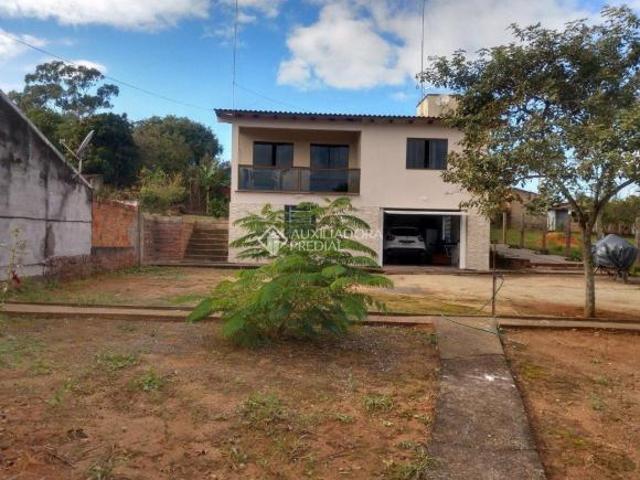 Ótima casa de 2 dormitórios com 203 m² e amplo terreno à venda em Viamão