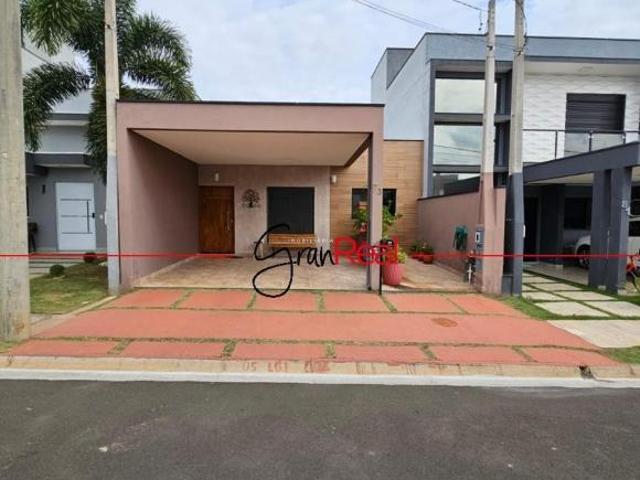 Otima Casa a Venda no Condominio Vila Paraty