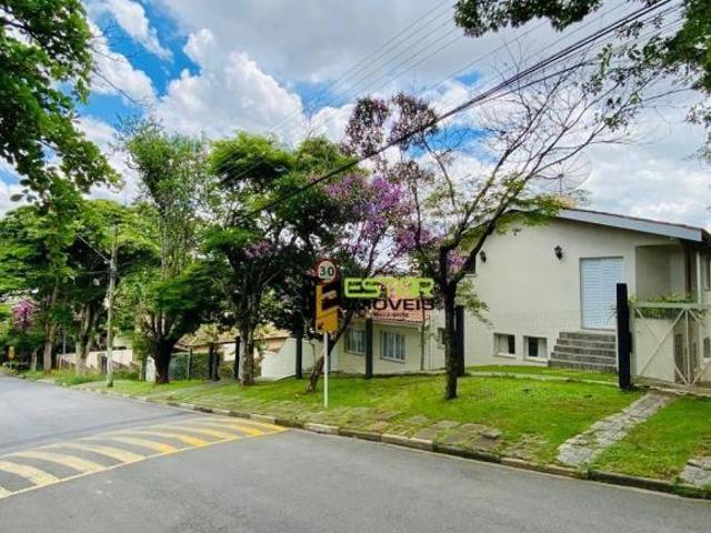 Ótima casa a venda no Condomínio Flamboyant com 1.212 m² de terreno, 481 m² de área construída!