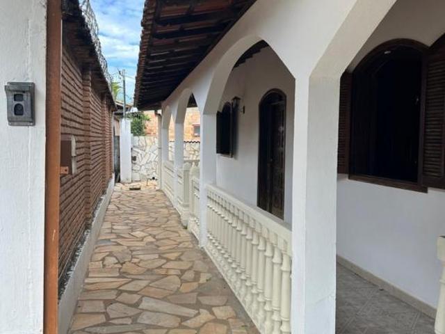 Ótima casa a venda no bairro San Genaro Ribeirão das Neves MG