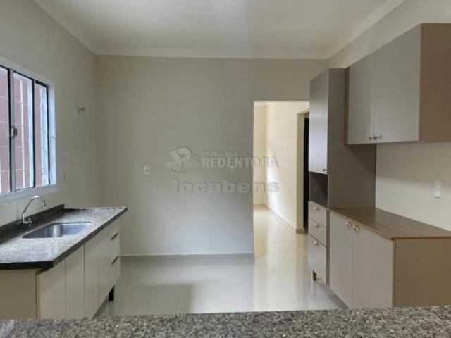 Ótima Casa à Venda no No bairro Jardim Tangará