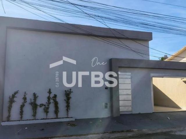 OTIMA CASA A VENDA NO SETOR BUENO
