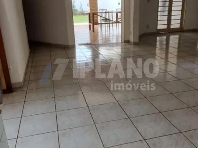 Ótima Casa à Venda no Parque dos Bandeirantes – 3 Dormitórios, Suíte, Varanda Gourmet e Quintal Ampl