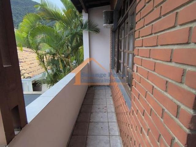 Otima casa a venda na Praia da Lagoinha