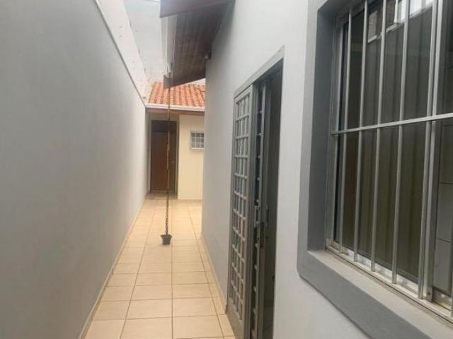 Ótima casa a venda próximo a Av. 22 de Outubro em Mogi Mirim