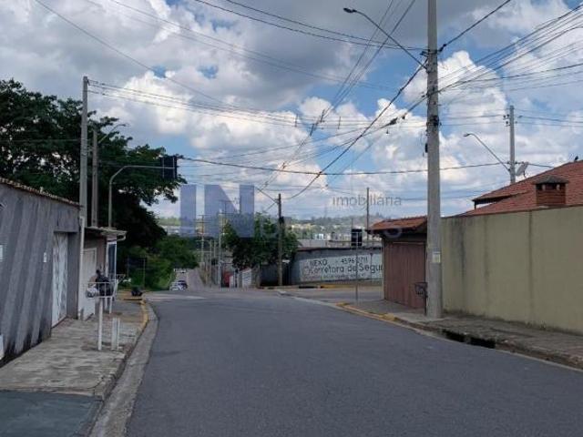 Ótima casa à venda Várzea Paulista/SP, 170m2, centro, 2 dormitórios, banheiro, sala de estar, lavand