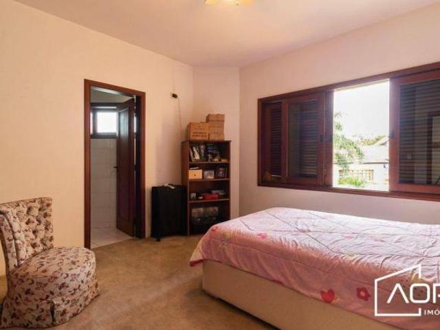 Ótima casa Alphaville 11
