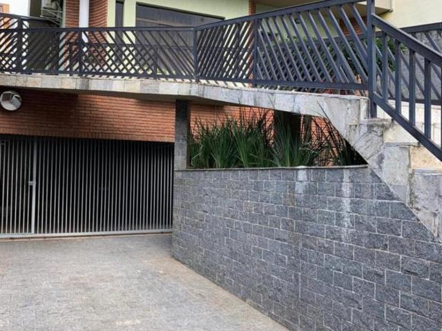 ÓTIMA CASA AMPLA À VENDA NA VILA RÉ COM 4 DORMITÓRIOS
