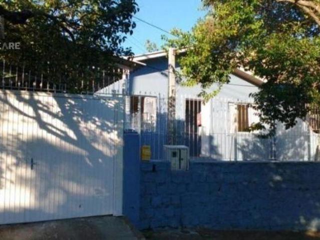 Ótima casa c/3 quartos, suite, 2 vagas e 120m², próximo á Igreja São Jorge