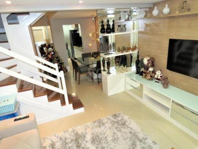 Ótima casa com 2 dormitórios com suíte master para Comprar
