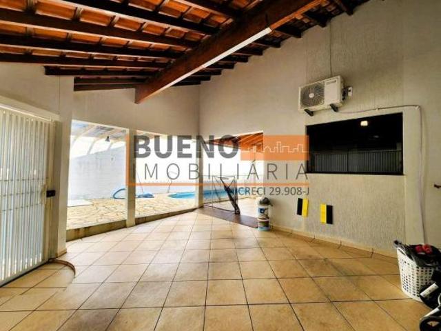 Ótima casa com 2 quartos à venda, 250 m² com piscina e excelente espaço gourmet Residencial Furlan